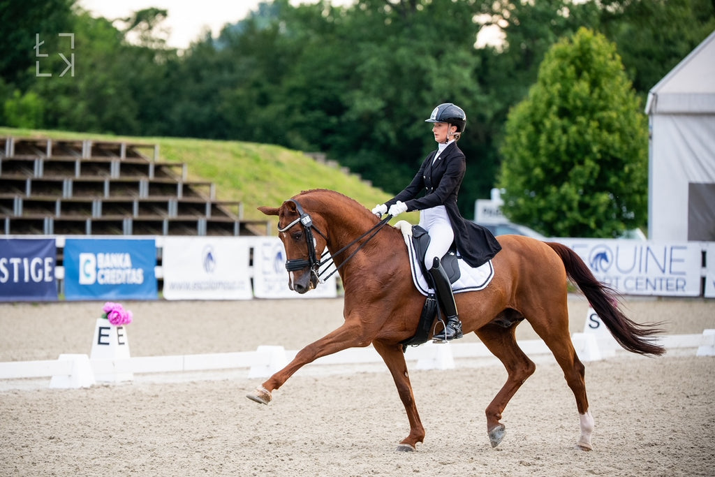 Jessica Dertell – Peter Williams Riding Apparel